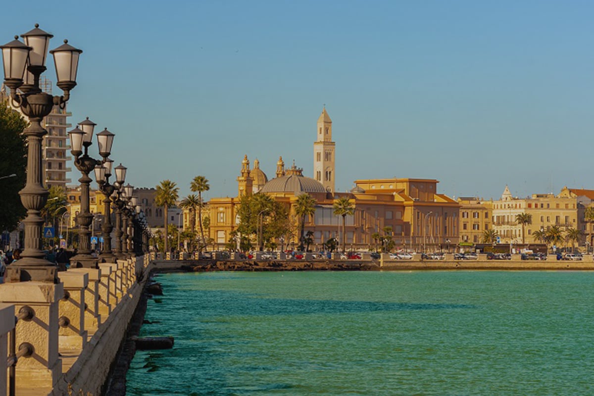 Rome to Bari Train Tickets from €12,9 - Book no service fee | Italotreno